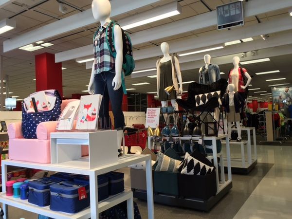 25 Creative Examples of Cross Merchandising in Retail - Dor